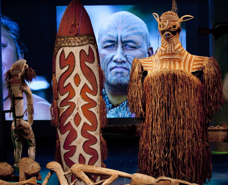 Een kijkje met conservator Wonu Veys | Wereldmuseum Leiden