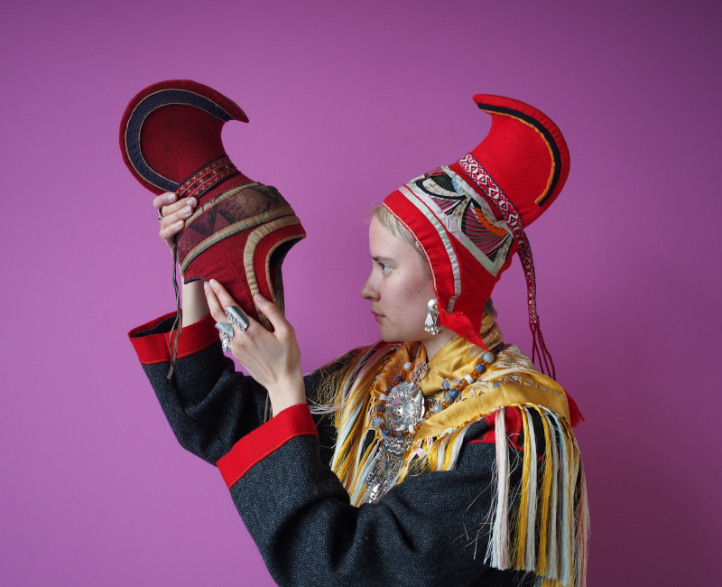 Sámi kunsttentoonstelling over land, natuur en activisme | Wereldmuseum ...